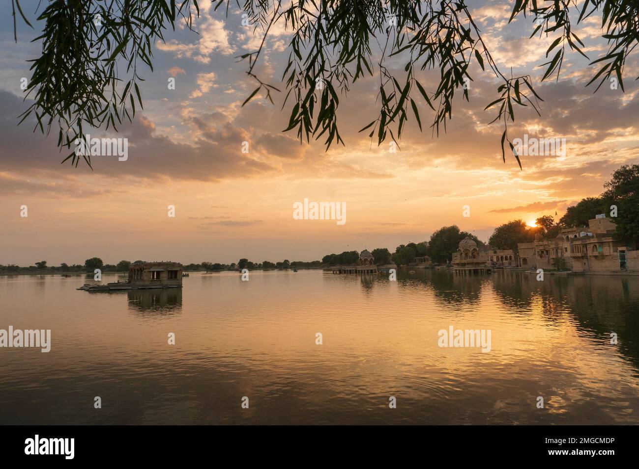 Nice sunset at Gadisar lake, Jaisalmer, Rajasthan, India. Setting sun ...