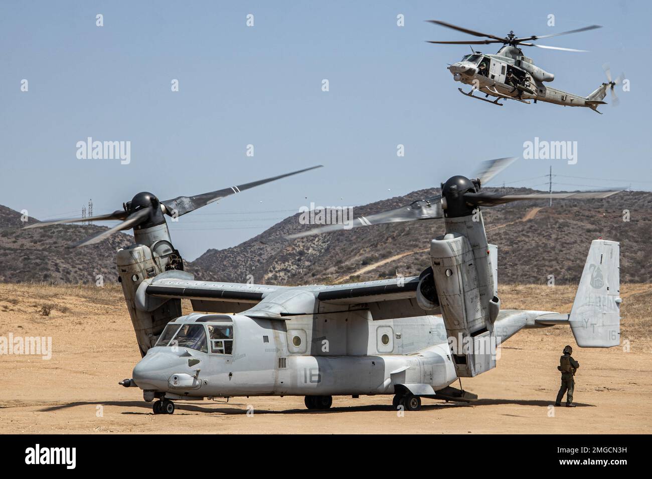 A U.S. Marine Corps MV-22B Osprey with Marine Medium Tiltrotor Squadron ...