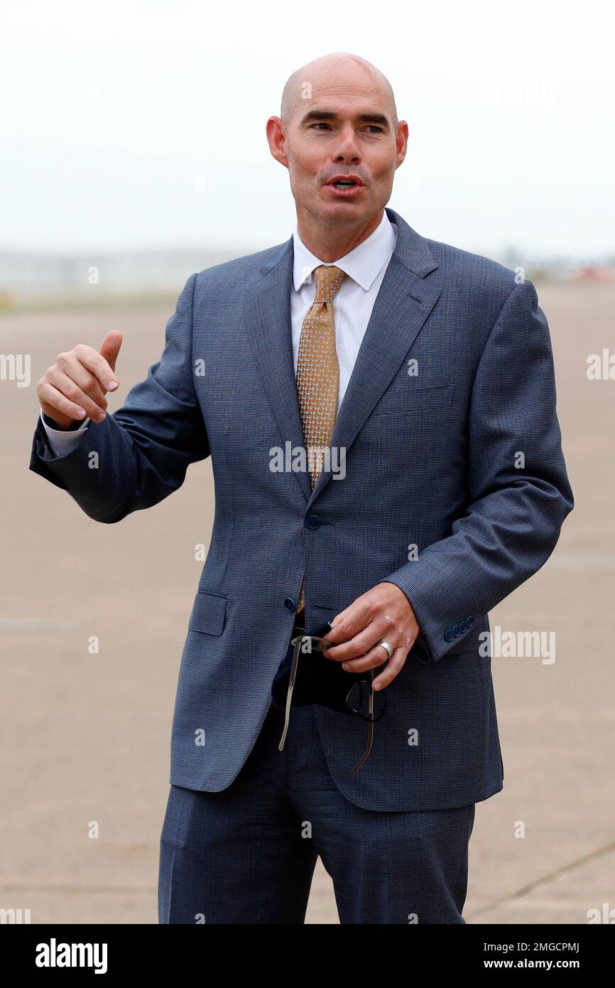 Texas Speaker Of The House Dennis Bonnen talks with others on the ...