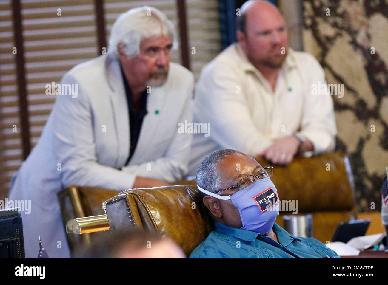 Republican Sens. Kevin Blackwell, of Southaven, left, and Joel Carter ...