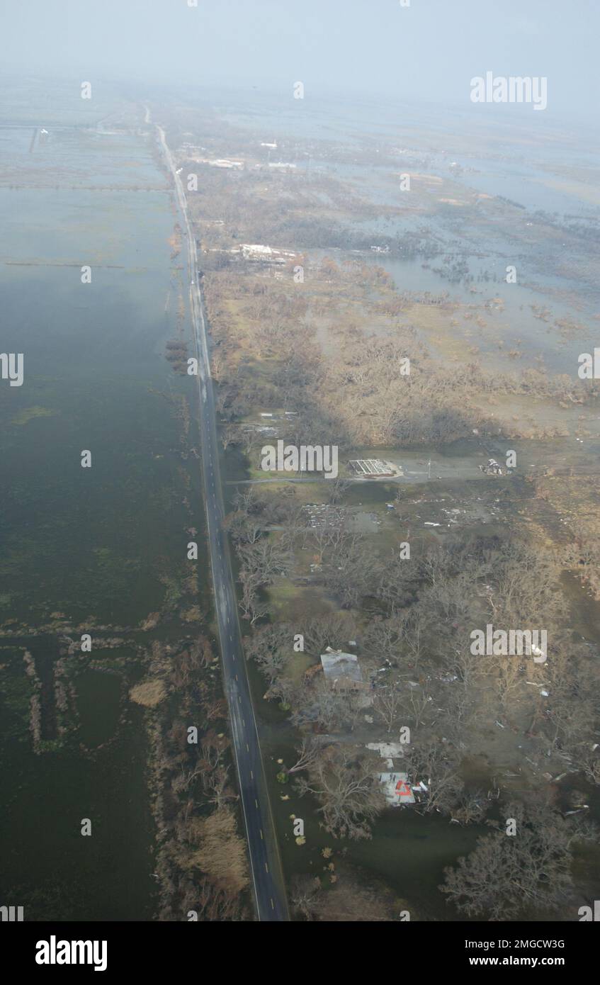 Dolphin Rescue - 26-HK-130-68. Hurricane Katrina Stock Photo - Alamy