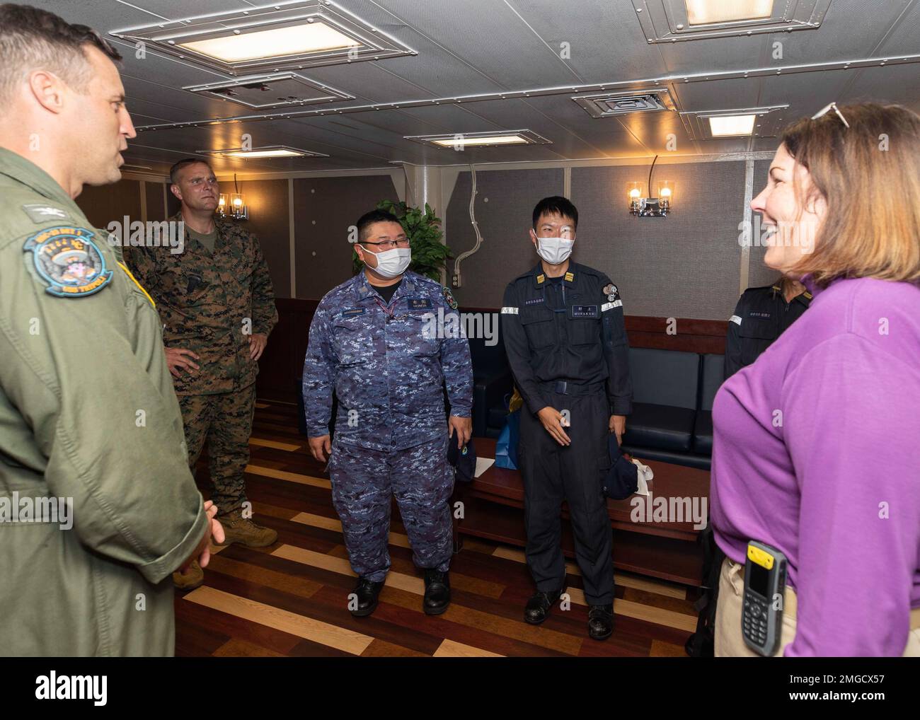 220823-N-TT639-1050 PHILIPPINE SEA (Aug. 23, 2022) – Capt. Kelly ...