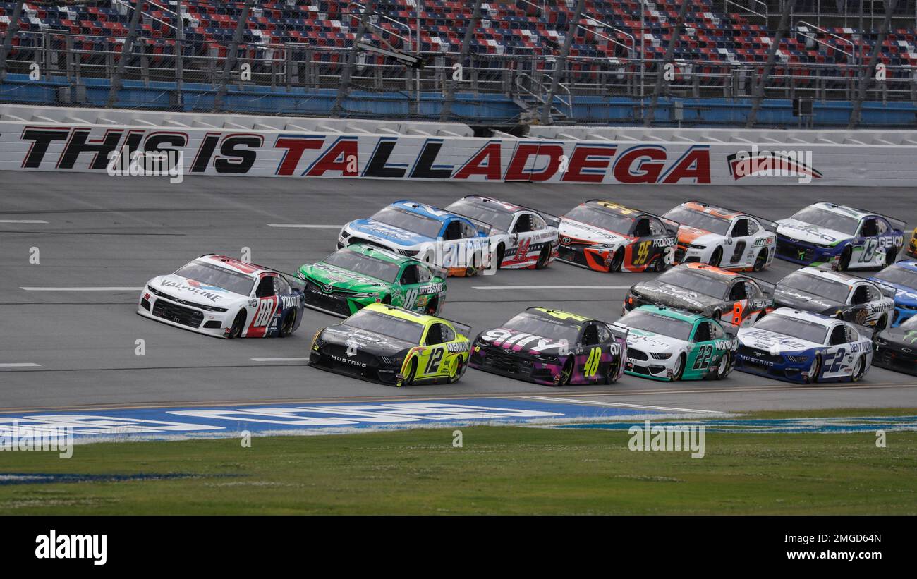 Ryan Blaney (12) takes the inside line during a restart of a NASCAR Cup ...