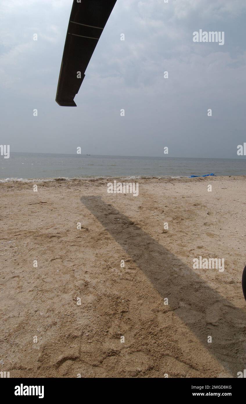 Dolphin Rescue - 26-HK-130-366. Hurricane Katrina Stock Photo - Alamy