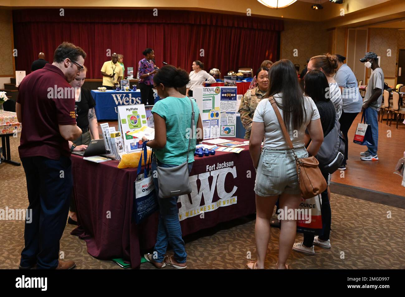 Military spouse appreciation night hi-res stock photography and images ...