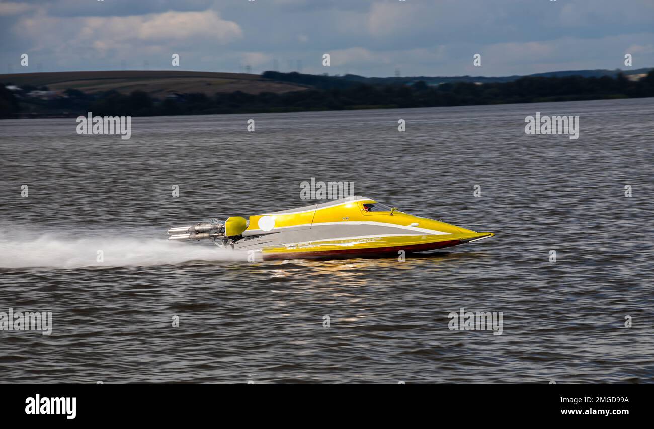 Formula boat hi-res stock photography and images - Alamy