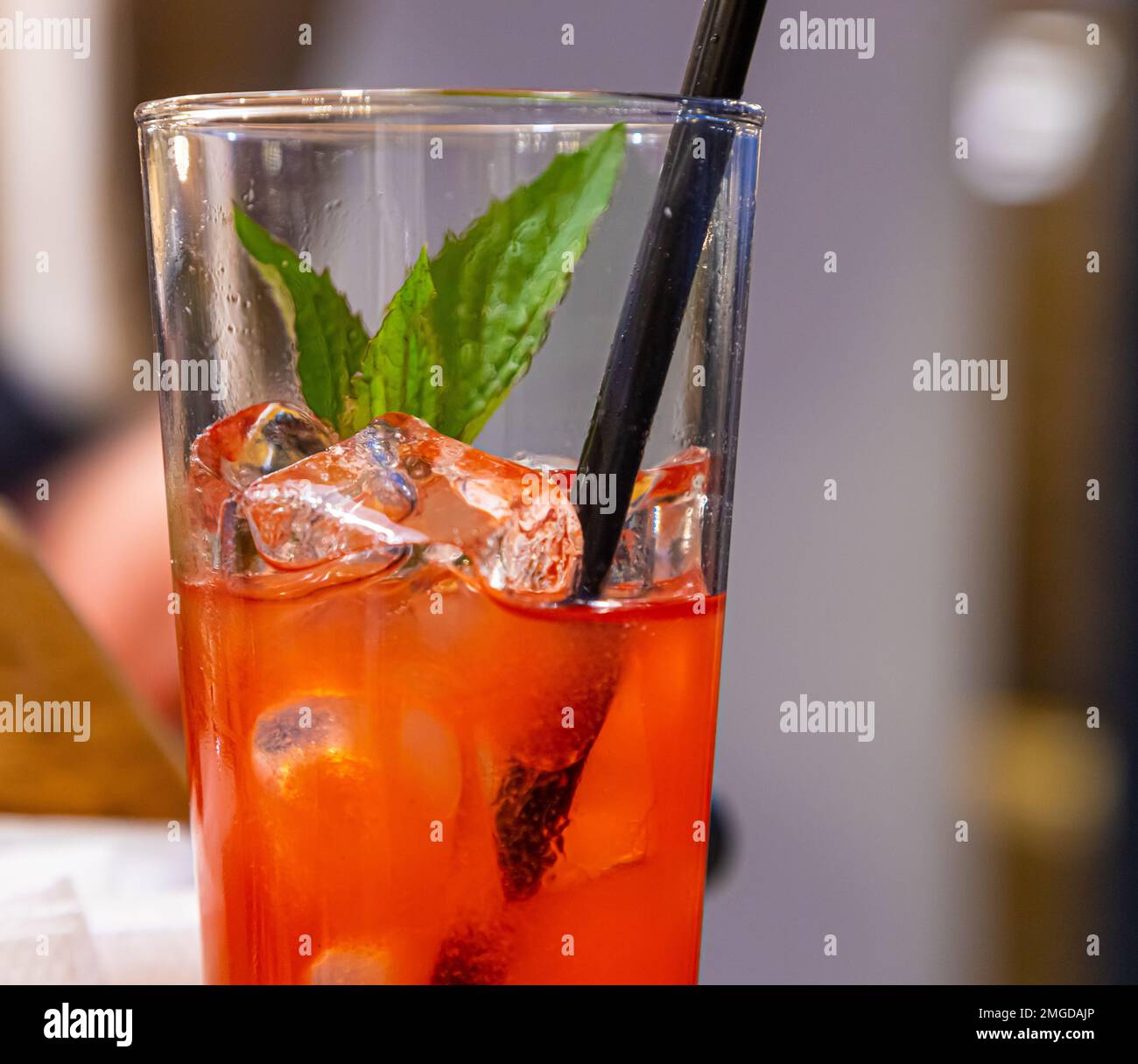 Red summer drink ice hi-res stock photography and images - Alamy