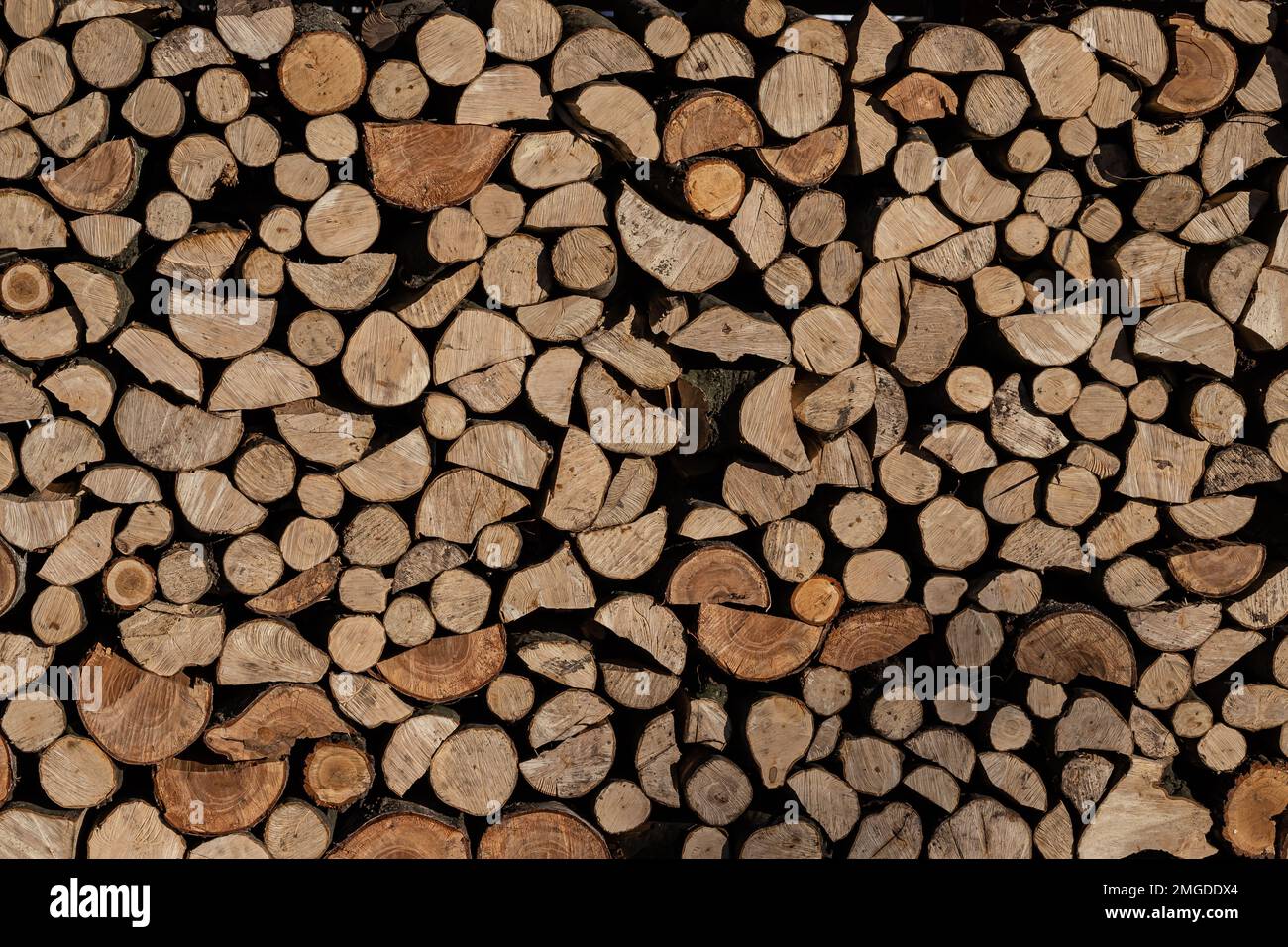 Firewood wood pile stacked triangle hi-res stock photography and images ...