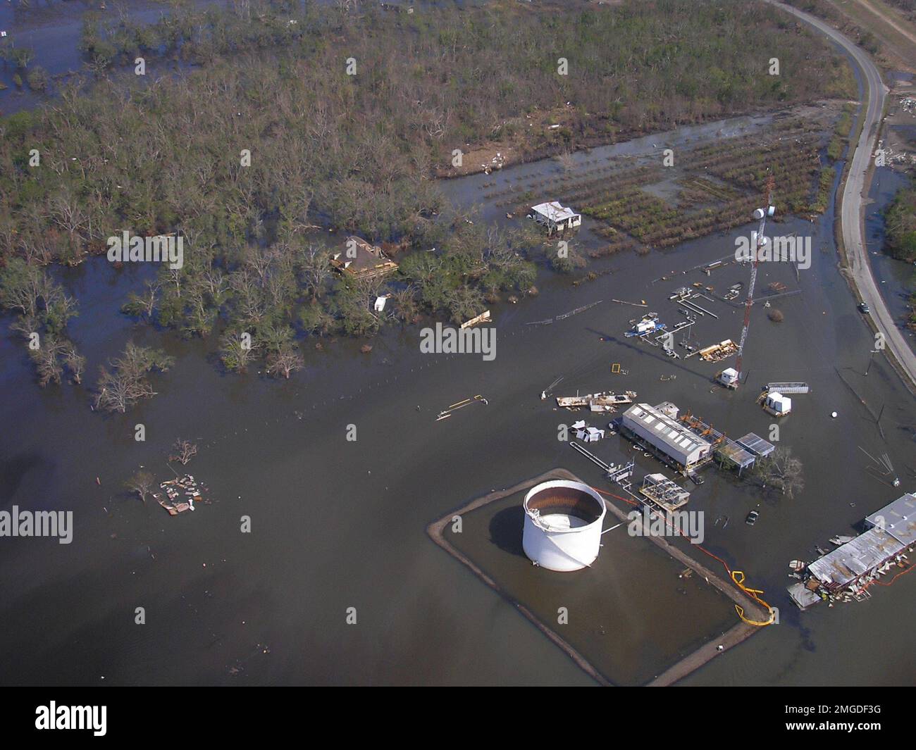 Pollution - ESU St. Louis Response - Shell Narin - 26-HK-247-88. Inside ...