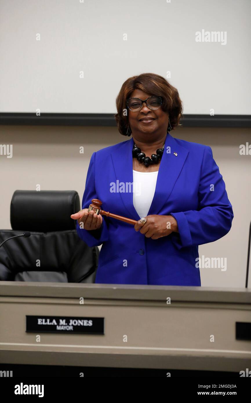 Mayor Ella Jones poses with a gavel after being sworn in Tuesday, June ...