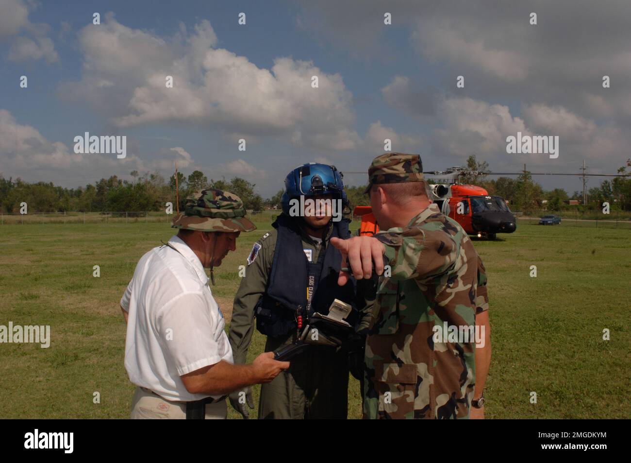 Aircrafts - Sand Baggers - 26-HK-57-111. Military personnel, air crew ...