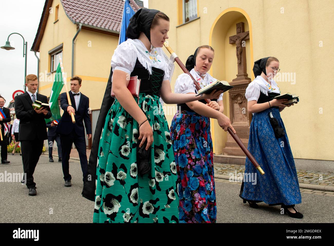 Women dressed in traditional clothes of the Sorbs arrive prior a holy ...