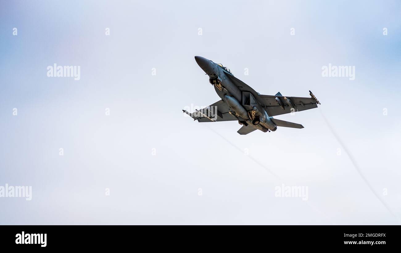 220823-N-KD414-1086 POINT MUGU, Calif. (Aug 23, 2022) – An F/A-18F ...