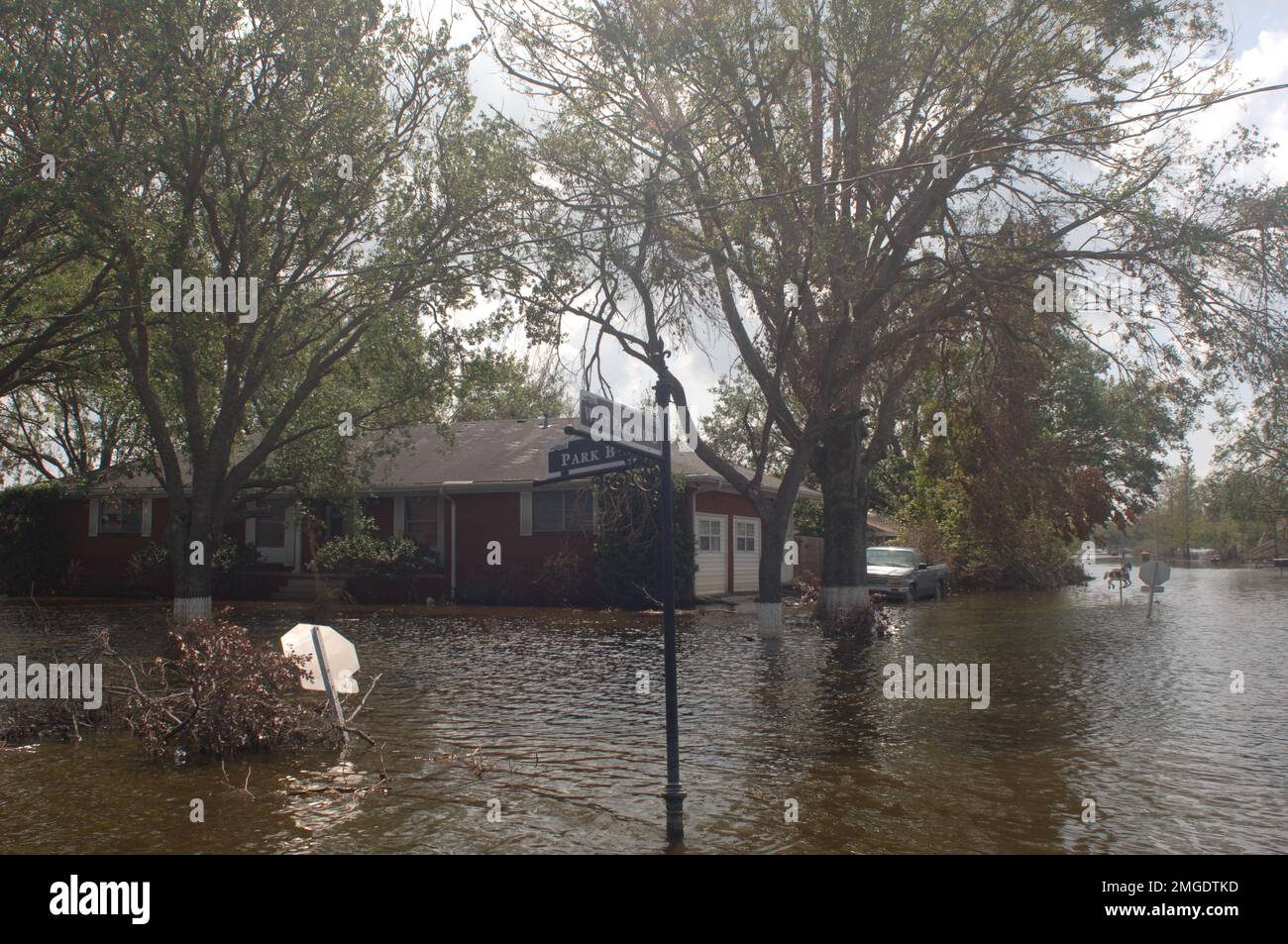 Aircrafts - Sand Baggers - 26-HK-57-28. Flooded West Park Blvd, a ...