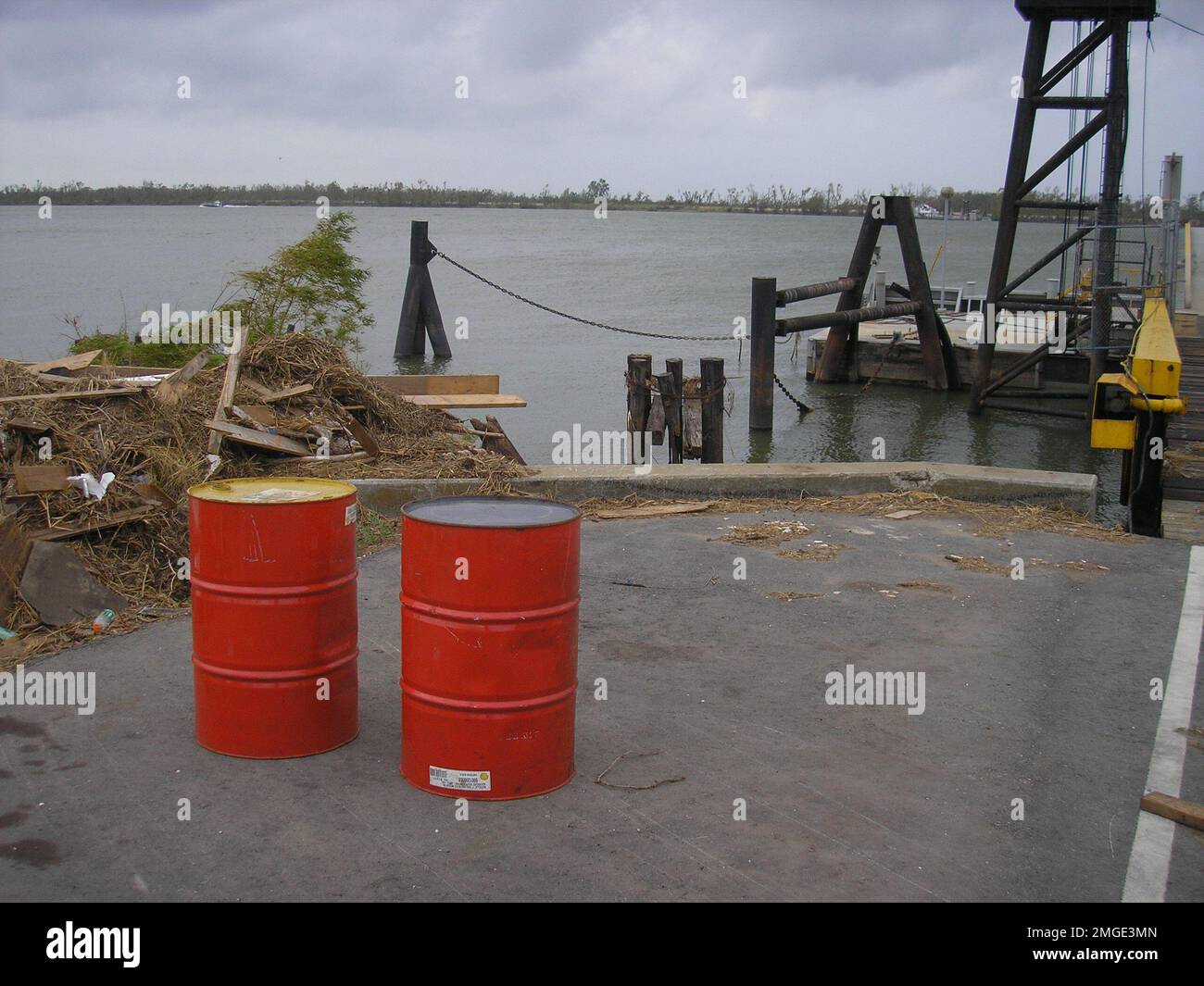 Pollution - ESU St. Louis Response - North Bass - 26-HK-231-28. POINTE ...