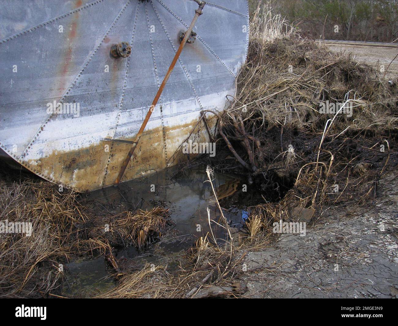 Pollution - ESU St. Louis Response - North Bass - 26-HK-231-24. MAGNUM ...
