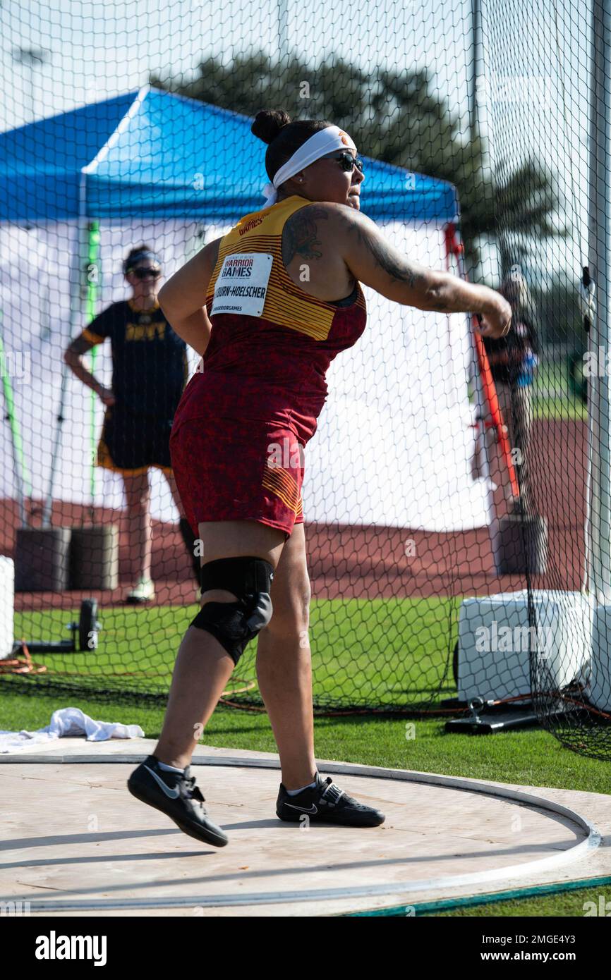 U.S. Marine Staff Sgt. Stacy Blackburn-Hoelscher, Team Marine Corps ...