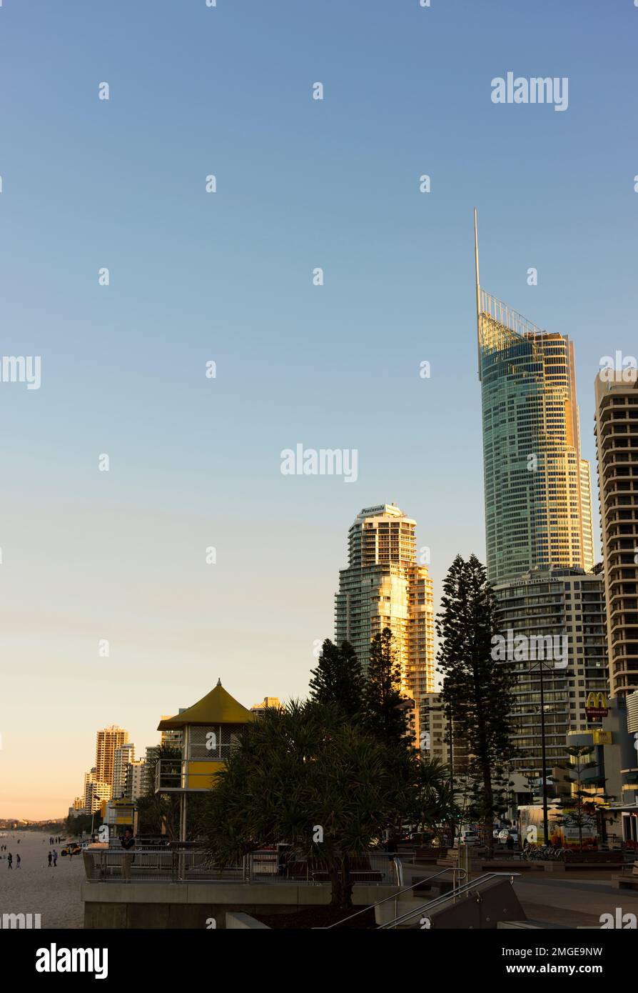 Surf lifesaver hut on the beach at Surfers Paradise with high rise ...