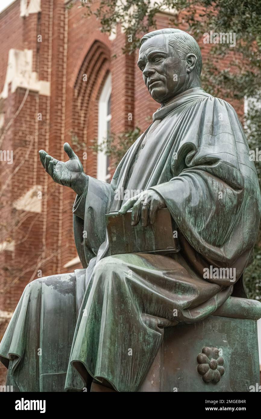 Uf plaza of the americas hi-res stock photography and images - Alamy