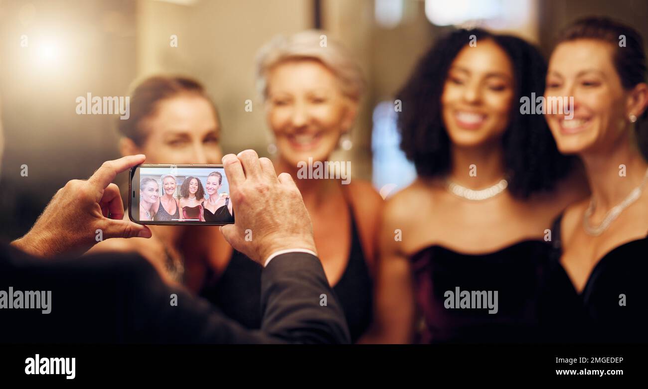 Girls night in hi-res stock photography and images - Alamy