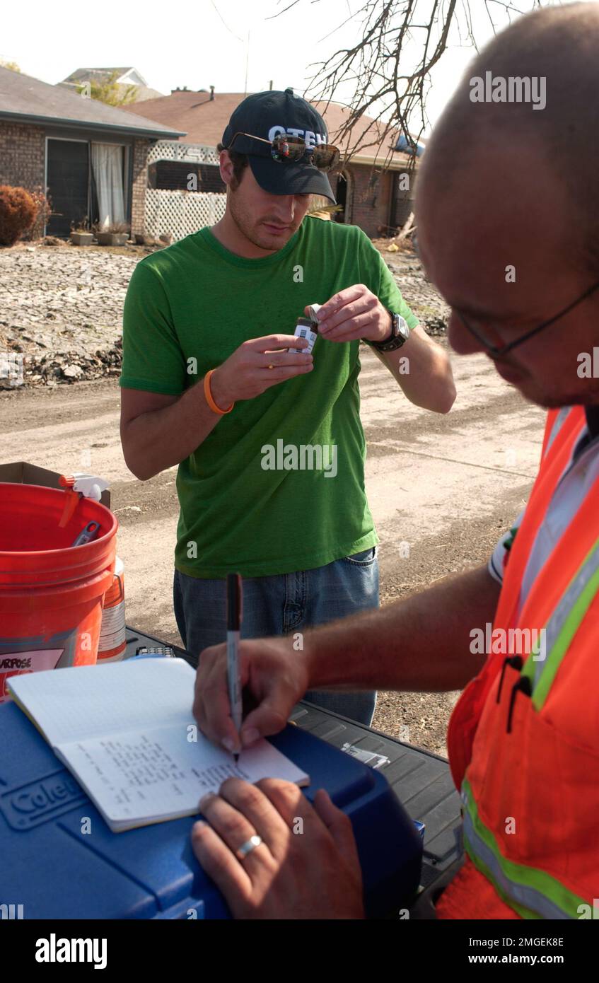 Soil Testing - 26-HK-203-31. Hurricane Katrina Stock Photo - Alamy
