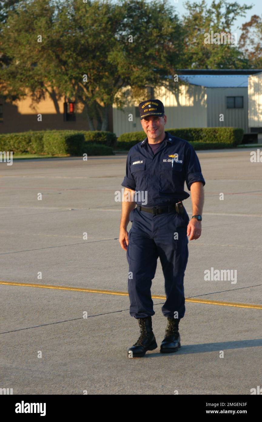 Congressional Delegation Oversight Visit - 26-HK-7-85. Coast Guardsman ...