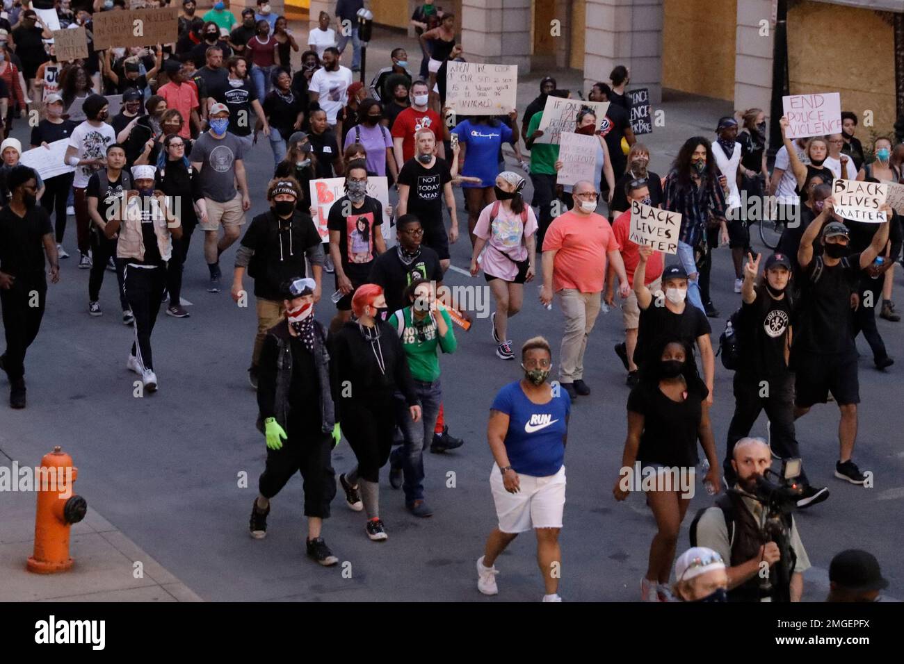 Demonstrators protest over the deaths of George Floyd and Breonna ...