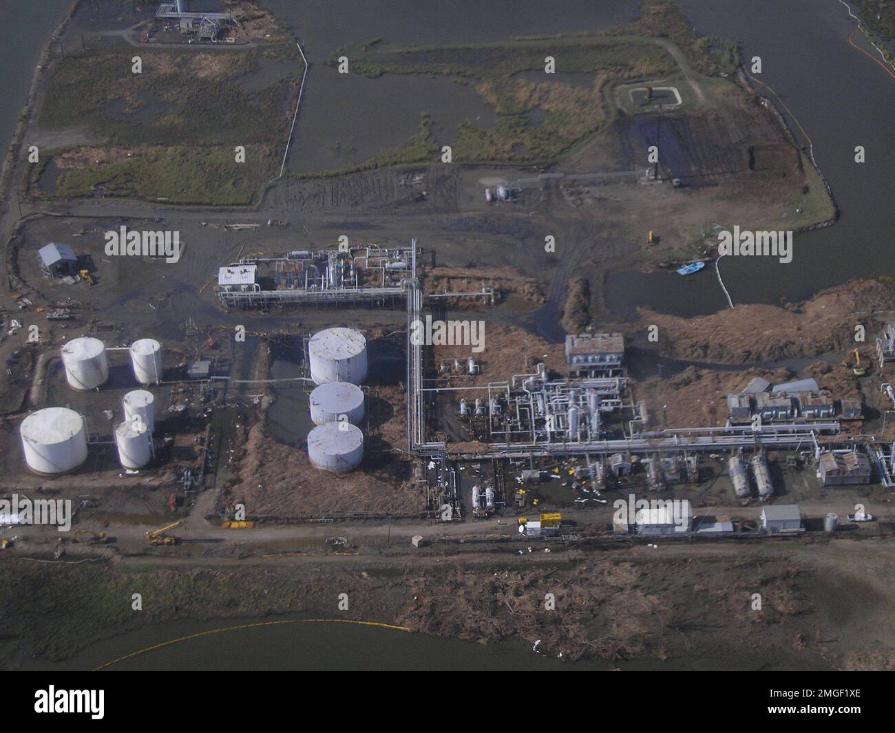 Pollution - ESU St. Louis Response - Dynegy - 26-HK-241-114. Aerial ...