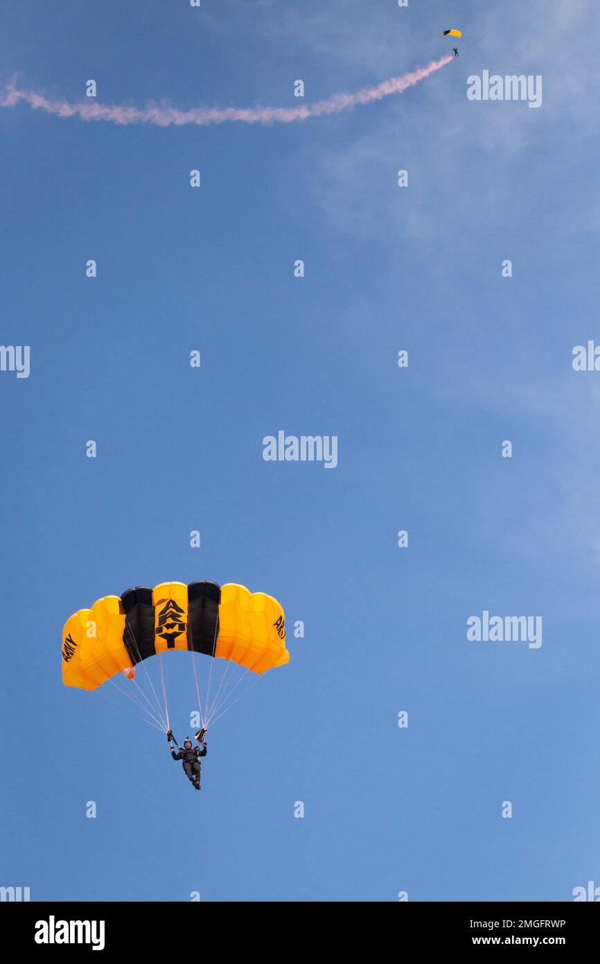 U.S. Army Soldiers with the United States Army Parachute Team, the ...
