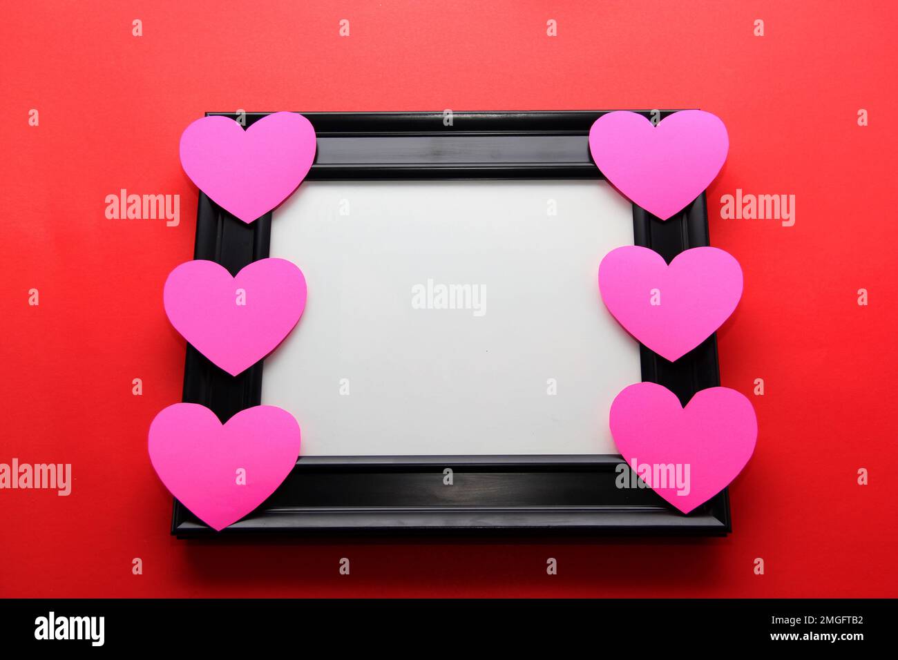 Portrait frame pink hearts hi-res stock photography and images - Alamy