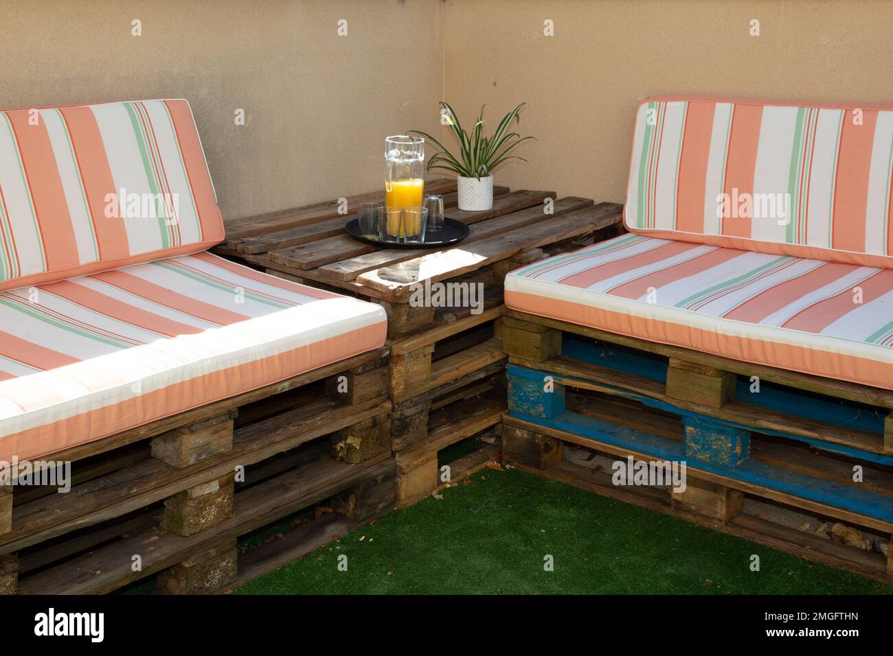 Storage bench seat hi-res stock photography and images - Alamy