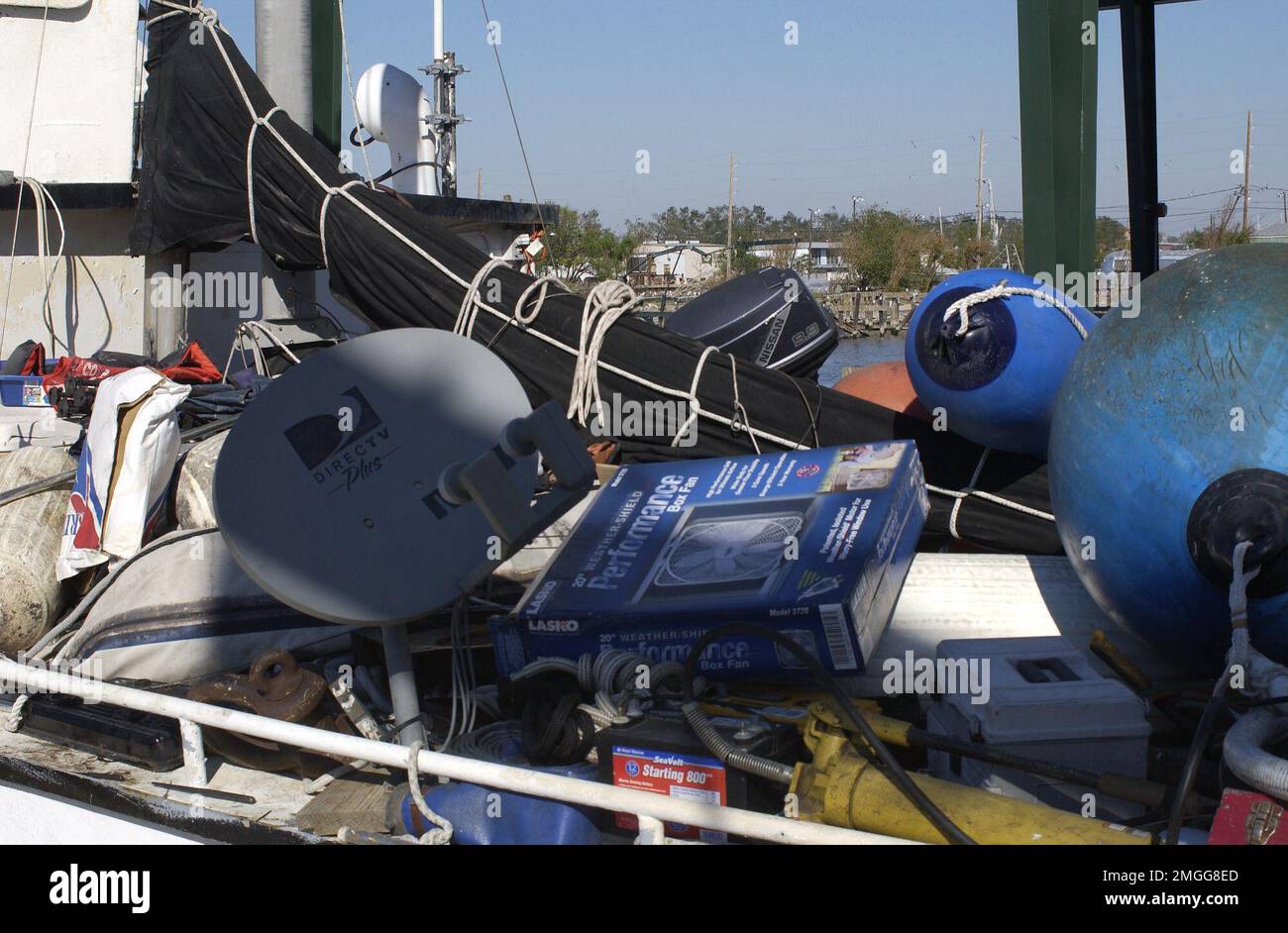 Coast Guard Auxiliary - 26-HK-64-1. boat loaded with equipment and ...
