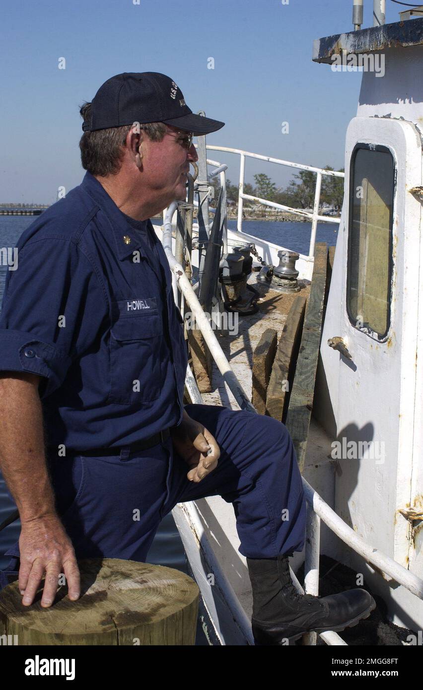 Coast Guard Auxiliary - 26-HK-64-9. Coast Guard Auxiliarist Michael ...