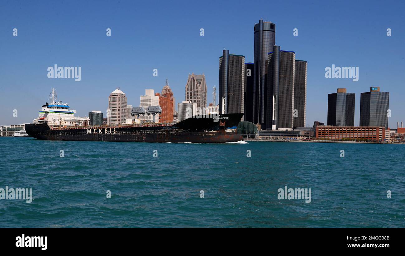 The McKeil Marine ship Evans Spirit freighter cruises past the Detroit ...