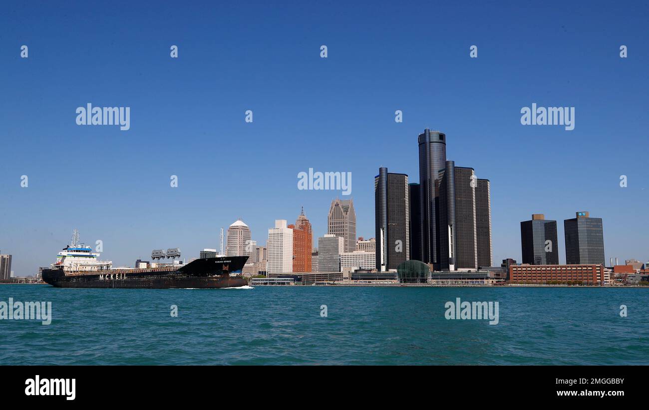 The McKeil Marine ship Evans Spirit freighter cruises past the Detroit ...