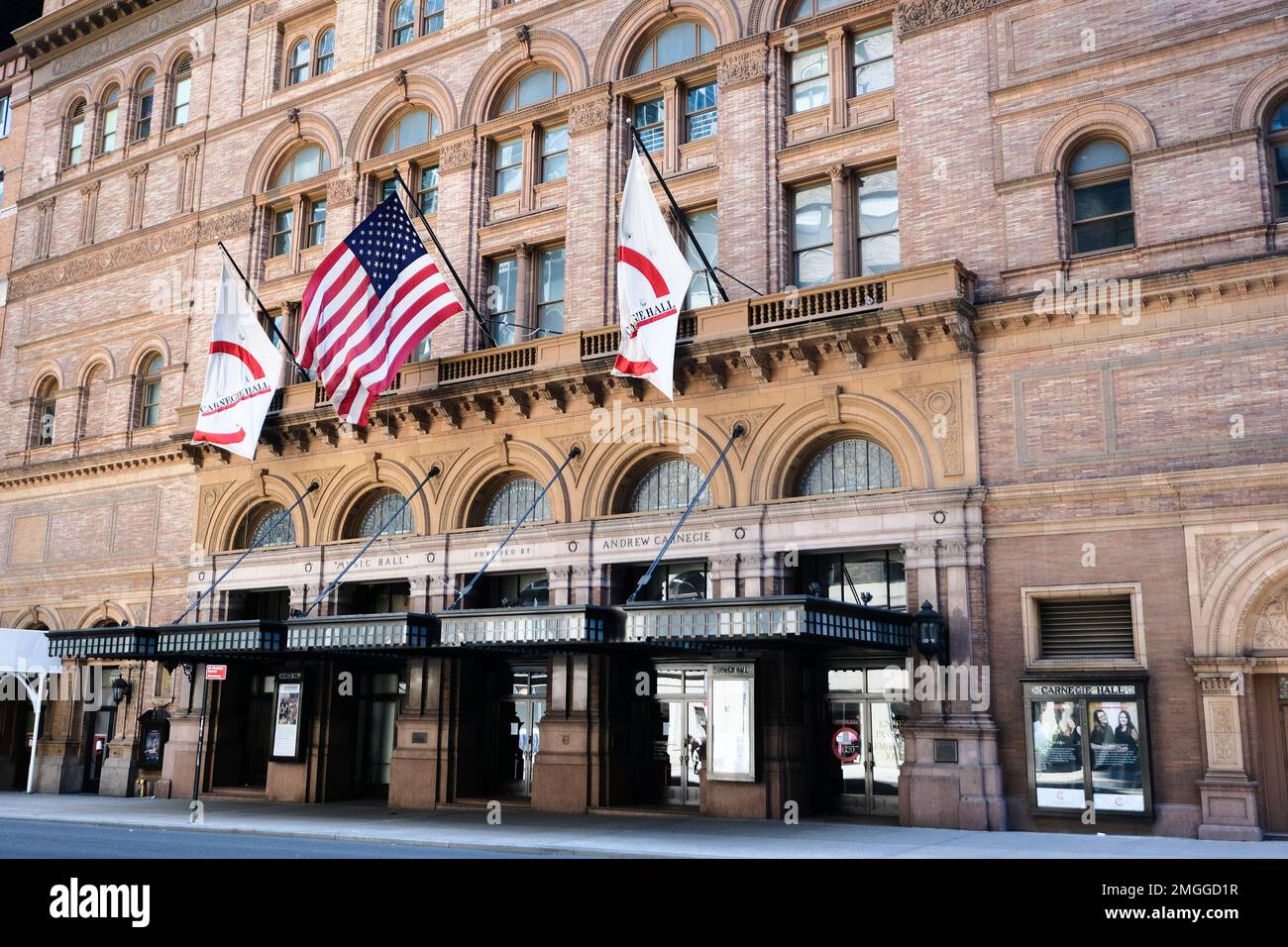 Carnegie Hall concert venue closed during COVID-19 lockdown, Tuesday ...