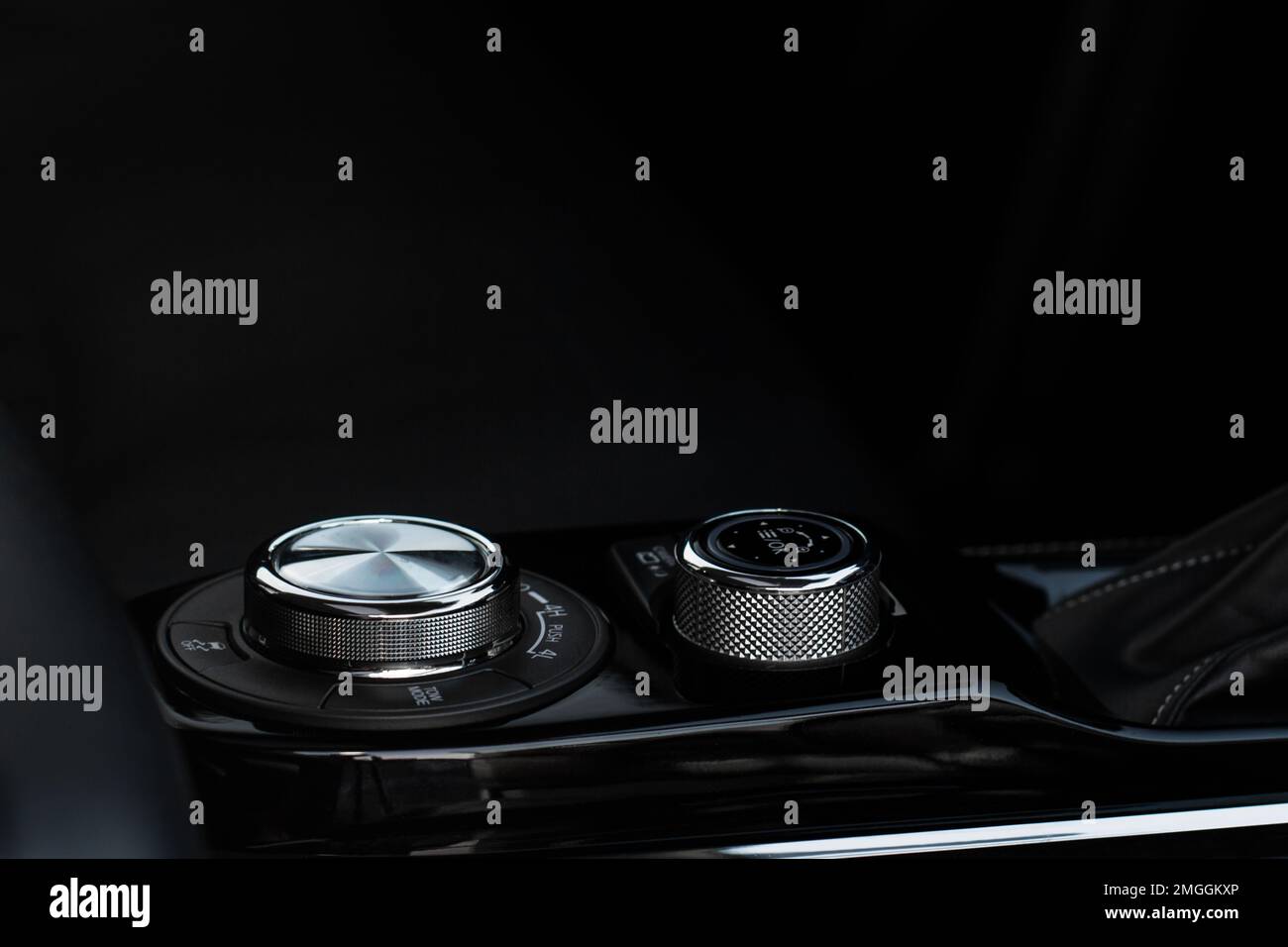 Car driving mode switch. Drive mode selector button Stock Photo - Alamy