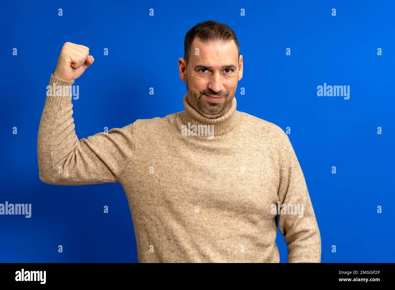 Muscular latino hi-res stock photography and images - Alamy