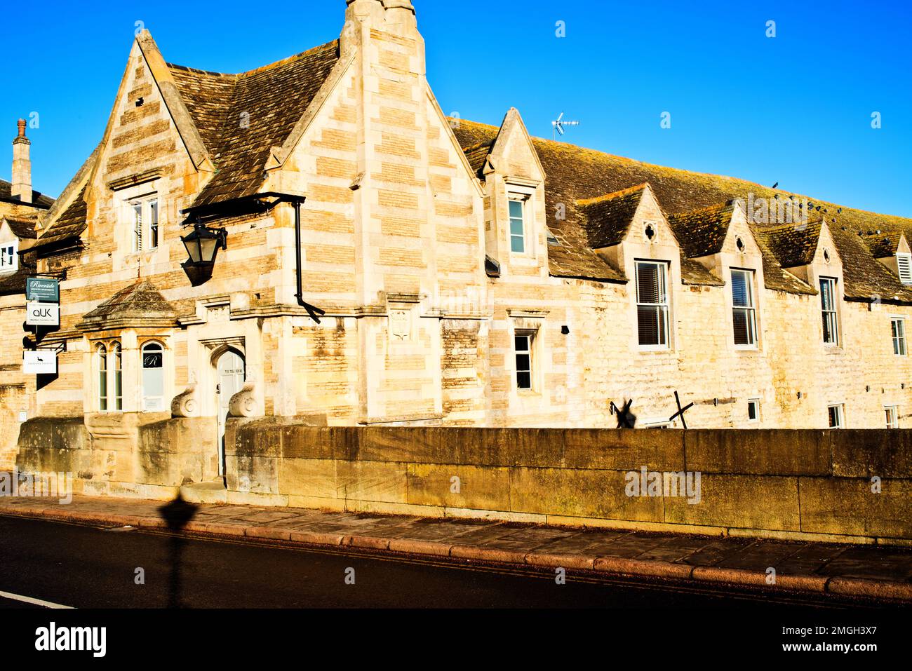 Stamford bridge architecture hi-res stock photography and images - Alamy