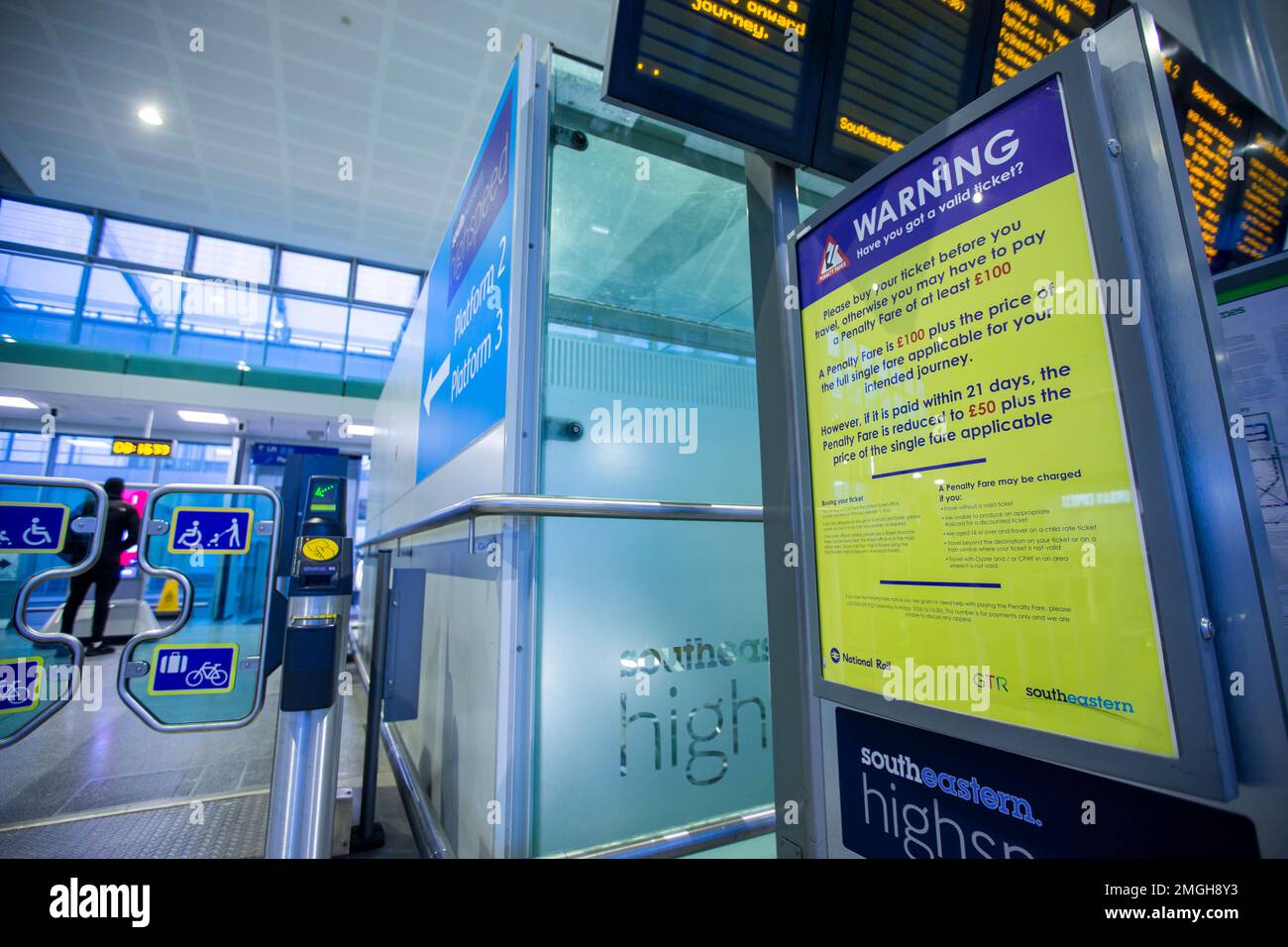 Notice to warn passengers of the new penalty fare regime on railways ...
