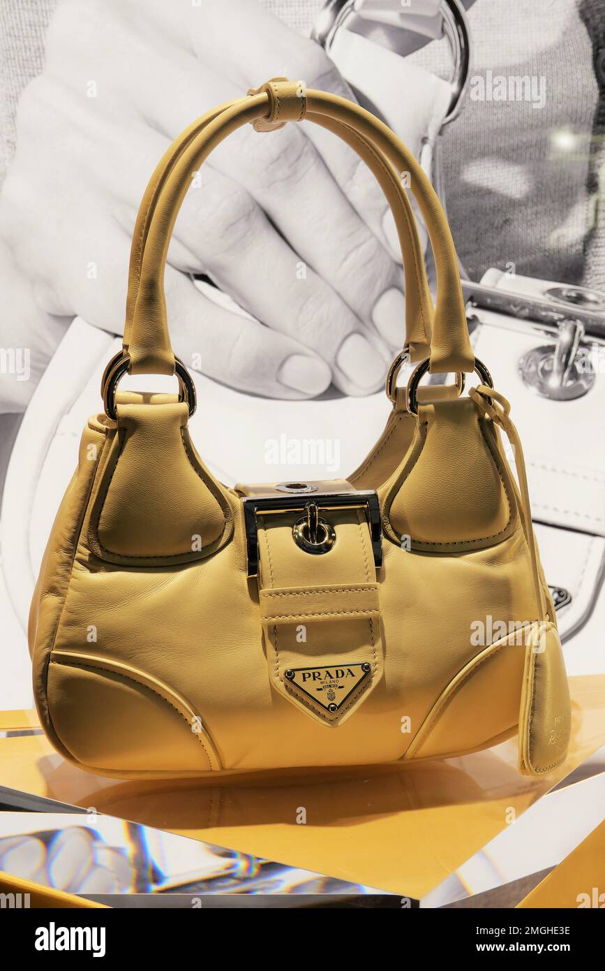 BAG ON DISPLAY AT PRADA FASHION BOUTIQUE Stock Photo - Alamy