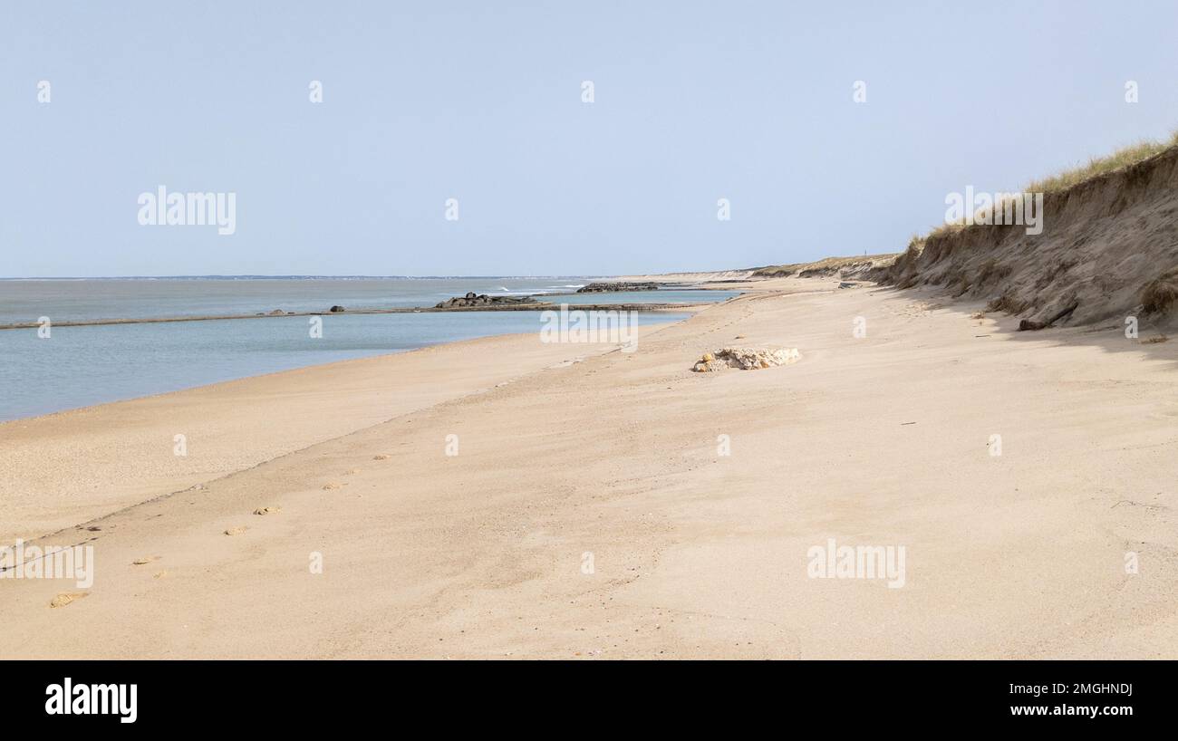 Le verdon beach france hi-res stock photography and images - Alamy