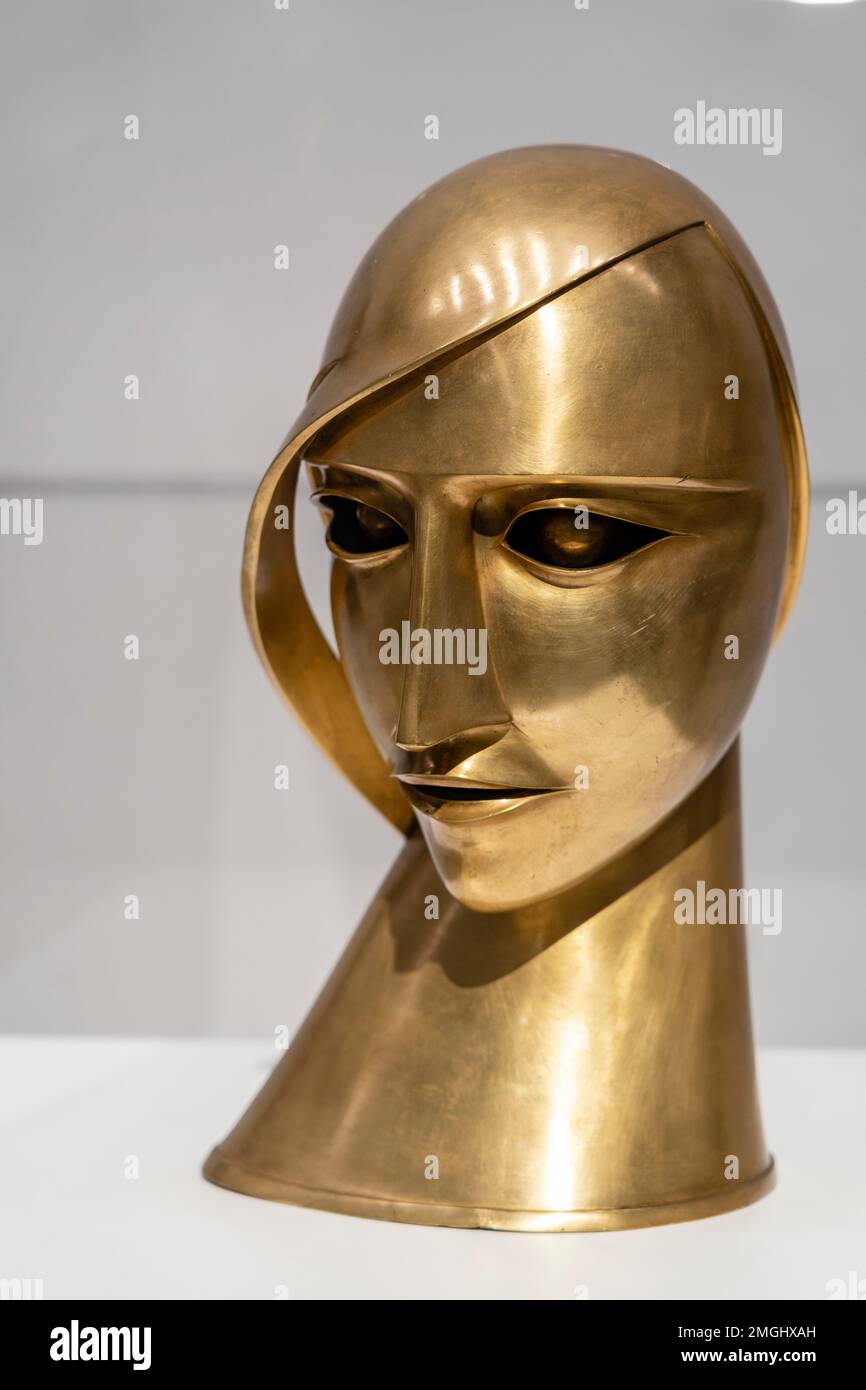 Head in Brass, Rudolf Belling, 1925, New National Gallery, Berlin ...