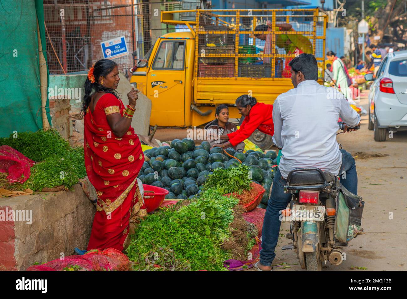 India pradesh village vegetable market hi-res stock photography and images - Alamy