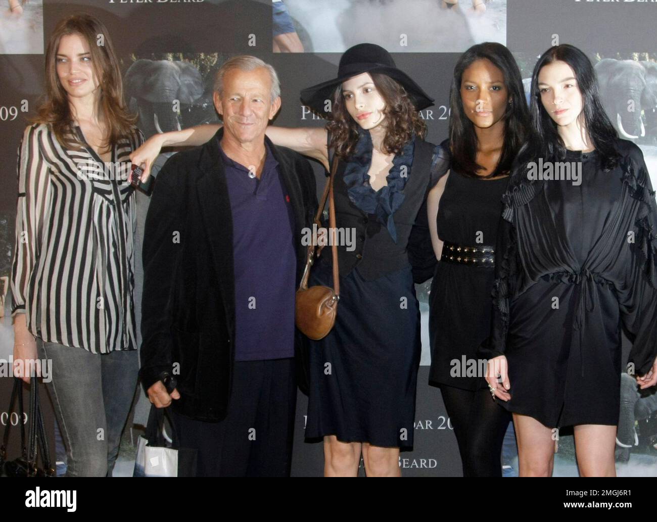 FILE - In this Nov. 20, 2008 file photo, Peter Beard, second left ...