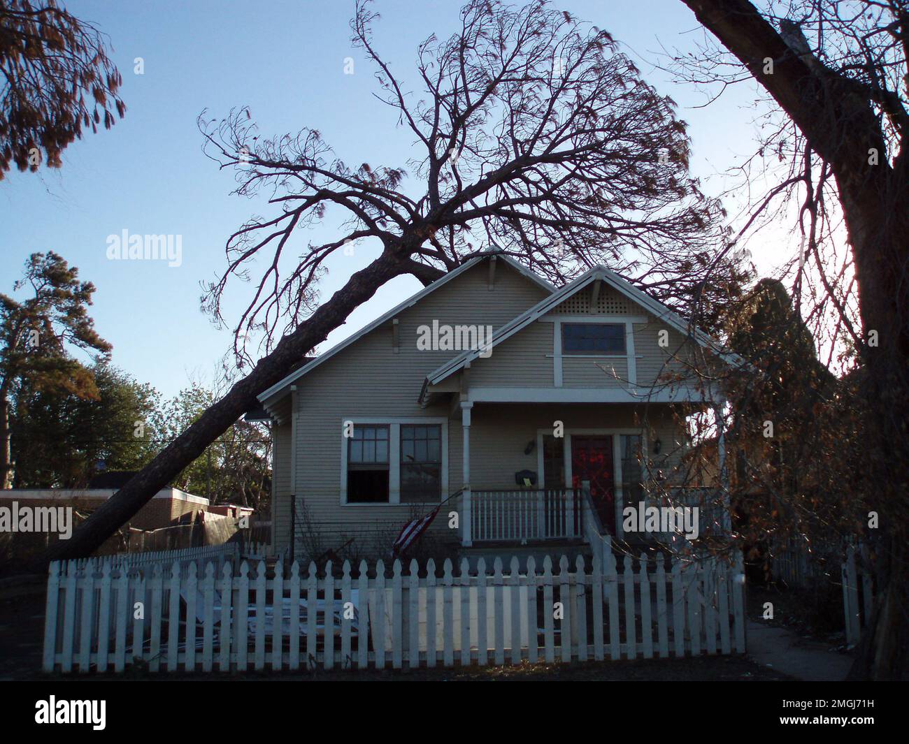 Material from Vice Admiral Allen - Post-Katrina - 26-HK-374-170 ...