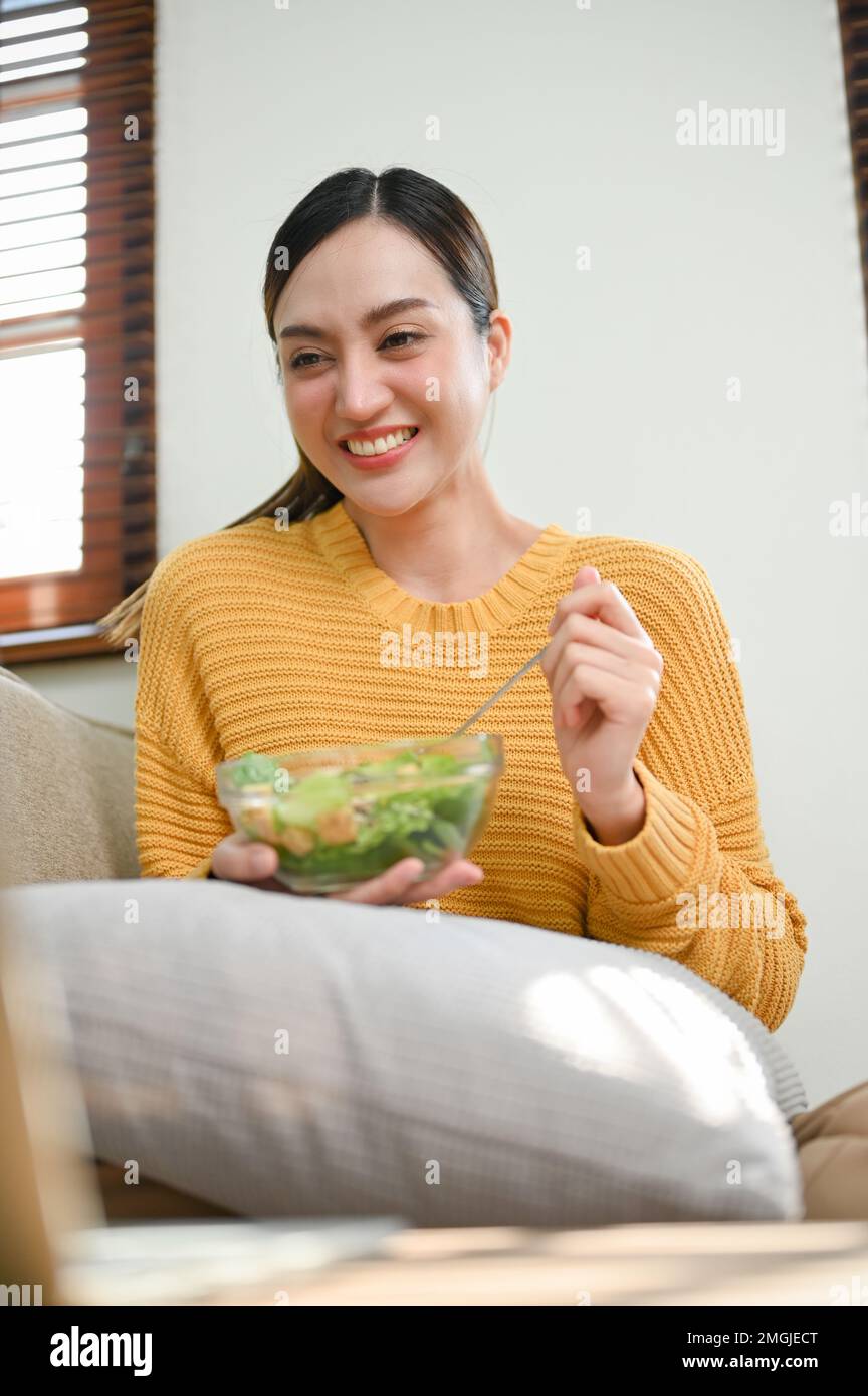 Happy roo hi-res stock photography and images - Alamy