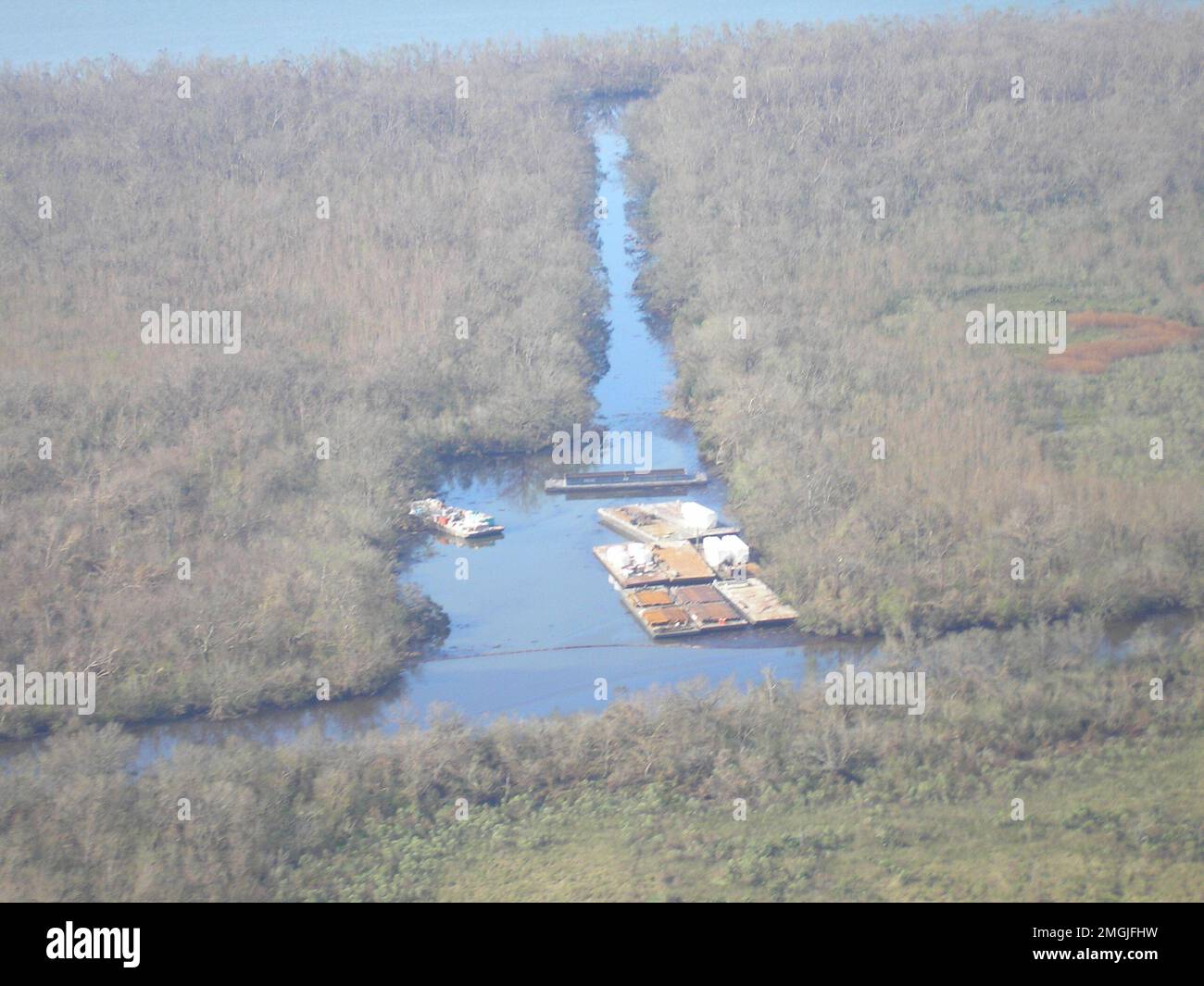 Pollution - ESU St. Louis Response - South Bass - 26-HK-233-65. OIL ...