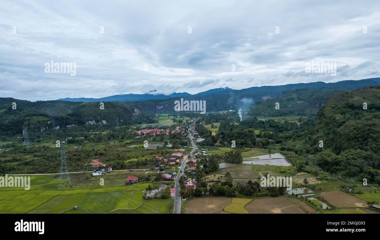 Beautiful scenery of west sumatra hi-res stock photography and images ...