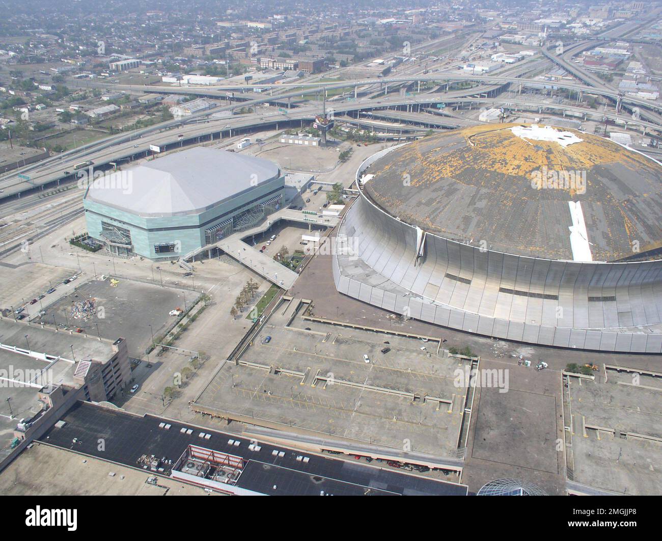 Superdome hurricane katrina hi-res stock photography and images - Alamy